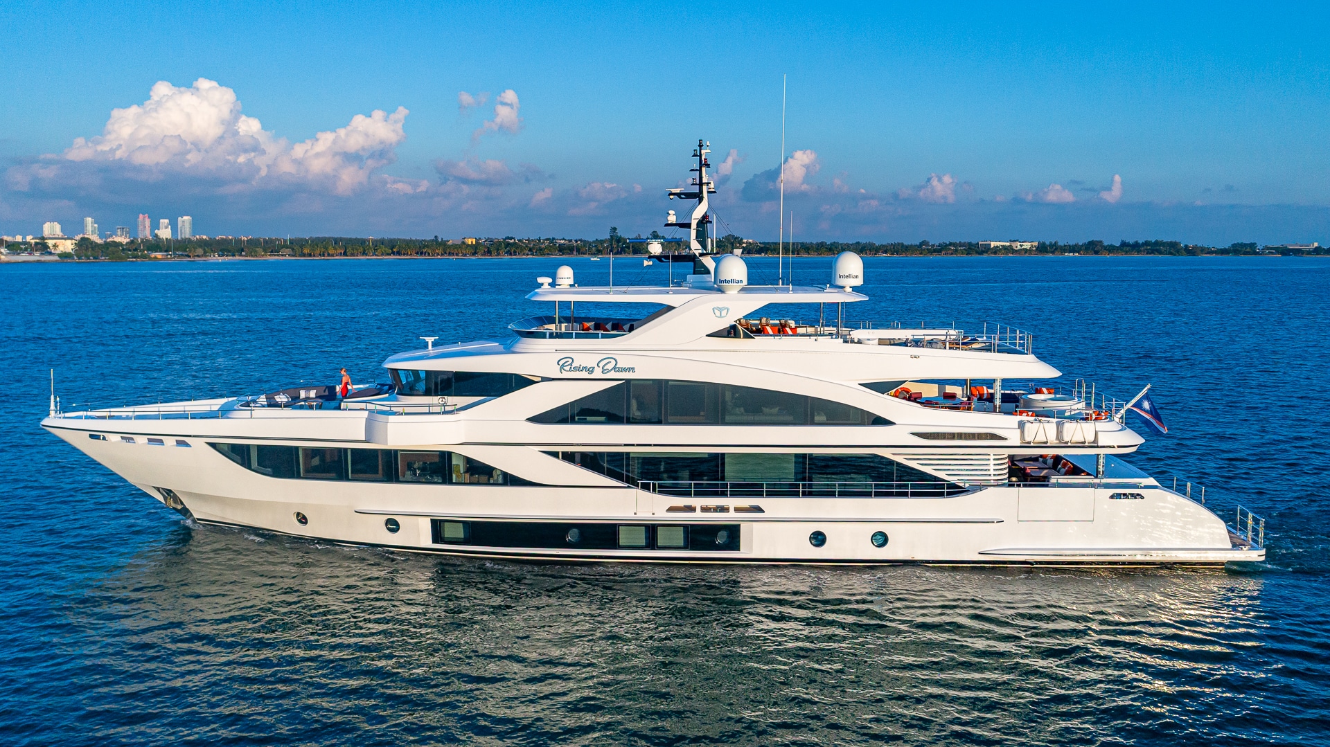 RISING DAWN - Yomira Superyachts